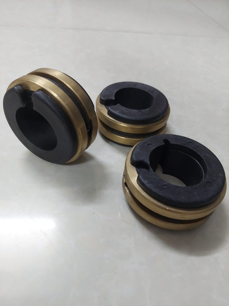 Cổ góp nhựa PA66 FG insert vành đồng - QUANG NHÃ